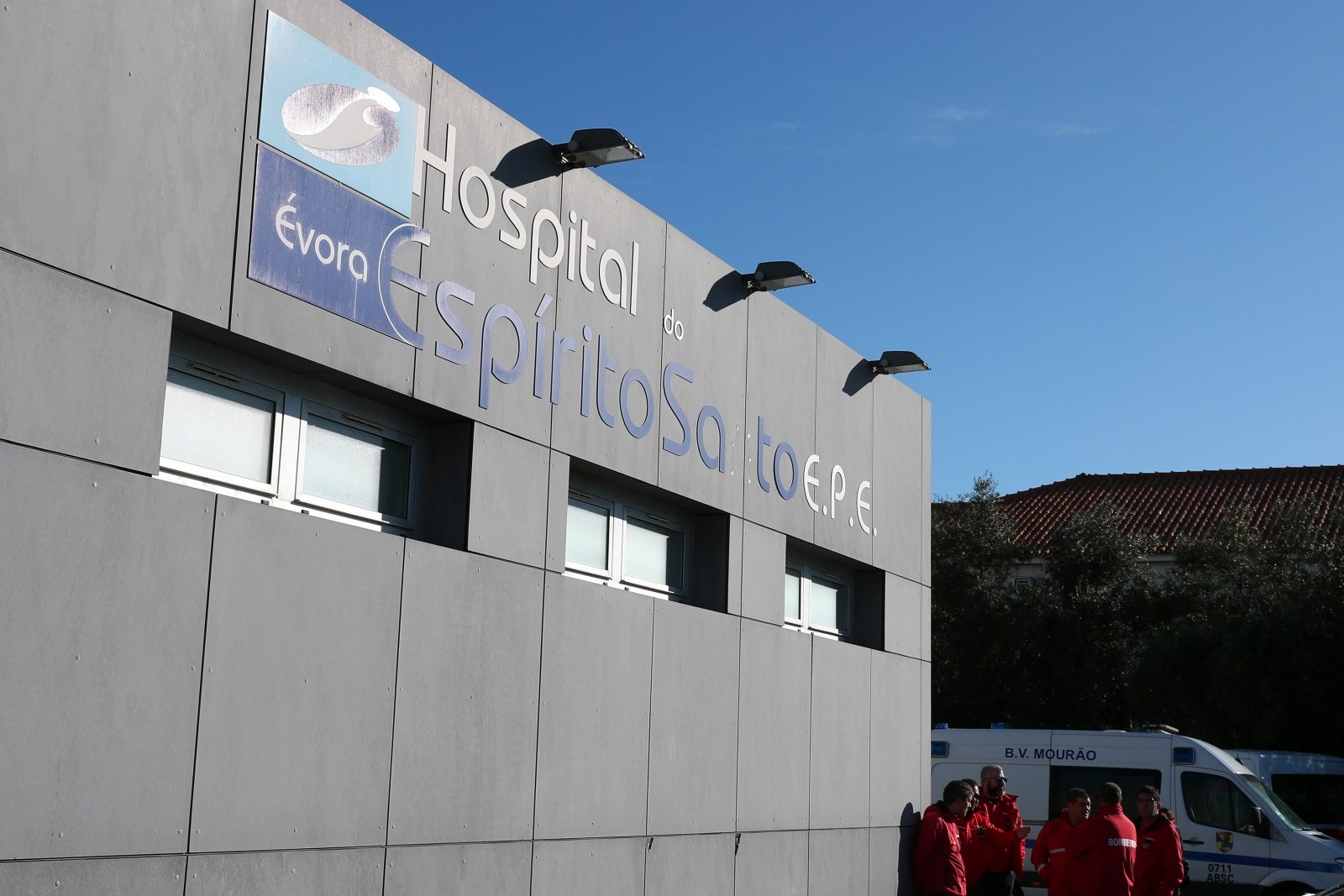 Covid-19: Hospital de Évora retoma internamento de grávidas após ...