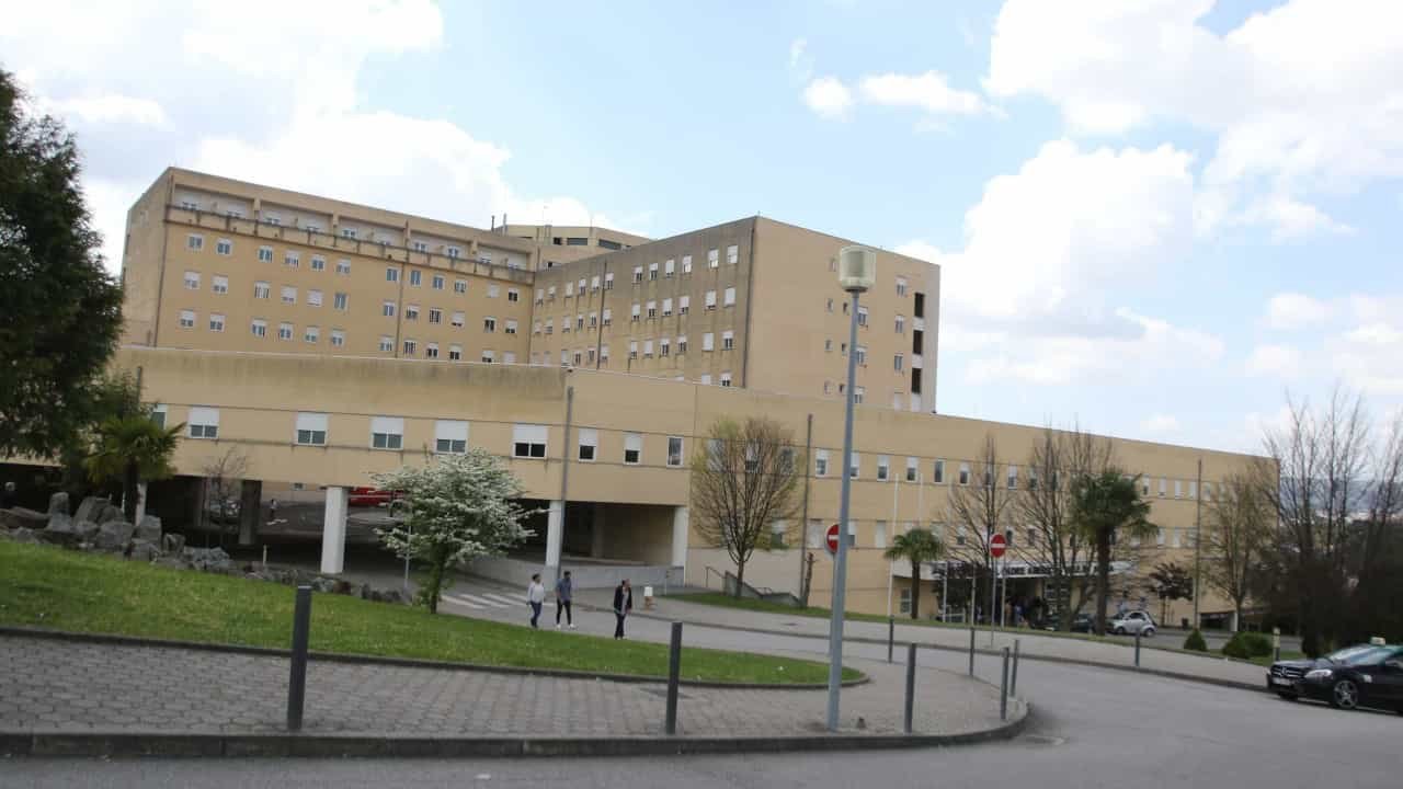 Covid-19: Hospital de Penafiel não renova contratos com 60 enfermeiros ...