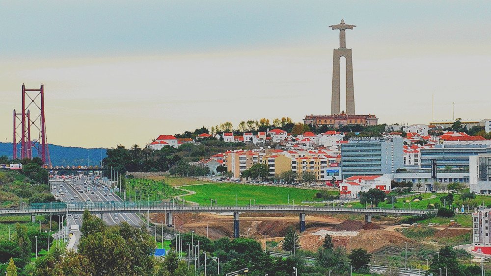 Almada cria programa de apoio psicológico a crianças e jovens do concelho